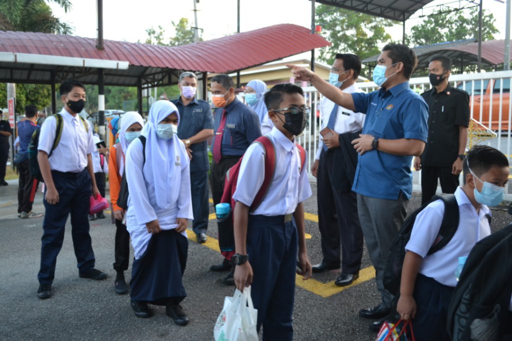 Tiada lagi imbasan MySejahtera, jarak fizikal di sekolah – BBC PORTAL