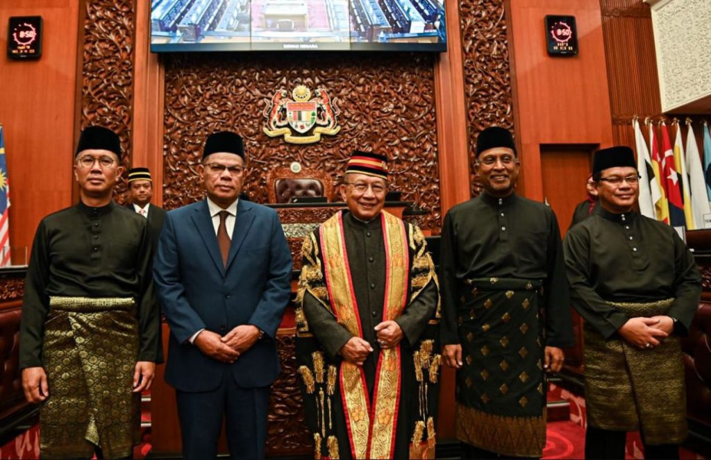 4 jemaah Menteri angkat sumpah senator – BBC PORTAL