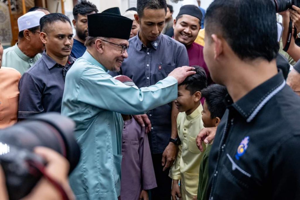Anwar semak dengan Perbendaharaan dakwaan mengenai Farhash – BBC PORTAL