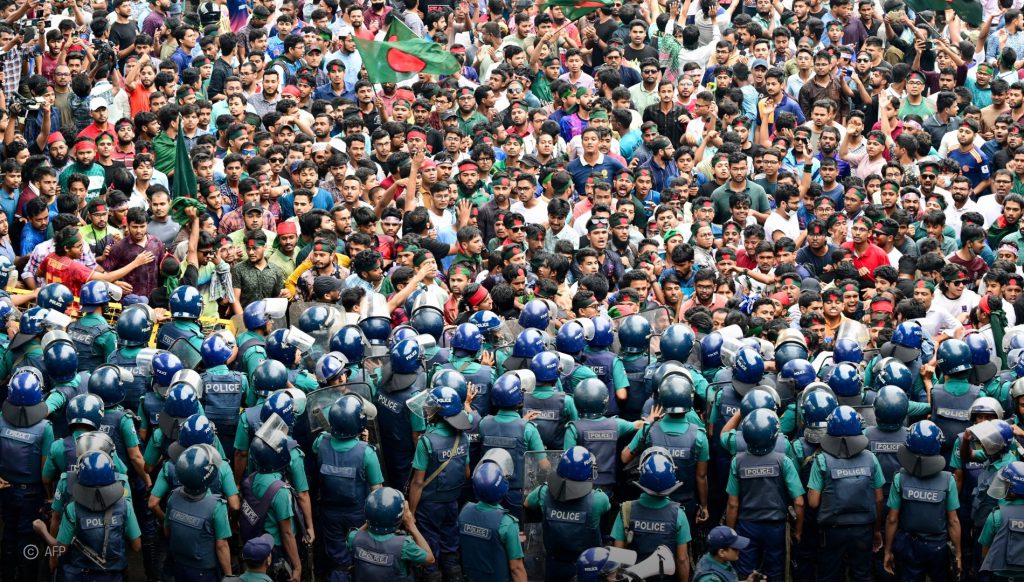 Perintah berkurung kuat kuasa serta-merta di Bangladesh – BBC PORTAL